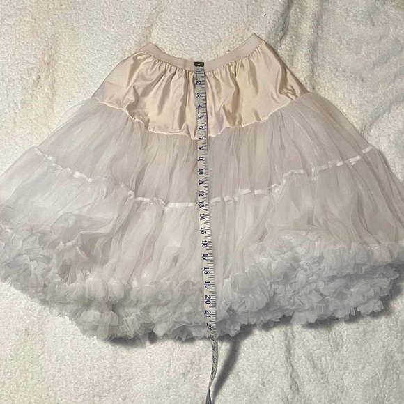 Tatyana | Skirts | Nwt Tatyana Bettie Page White Crinoline | Poshmark